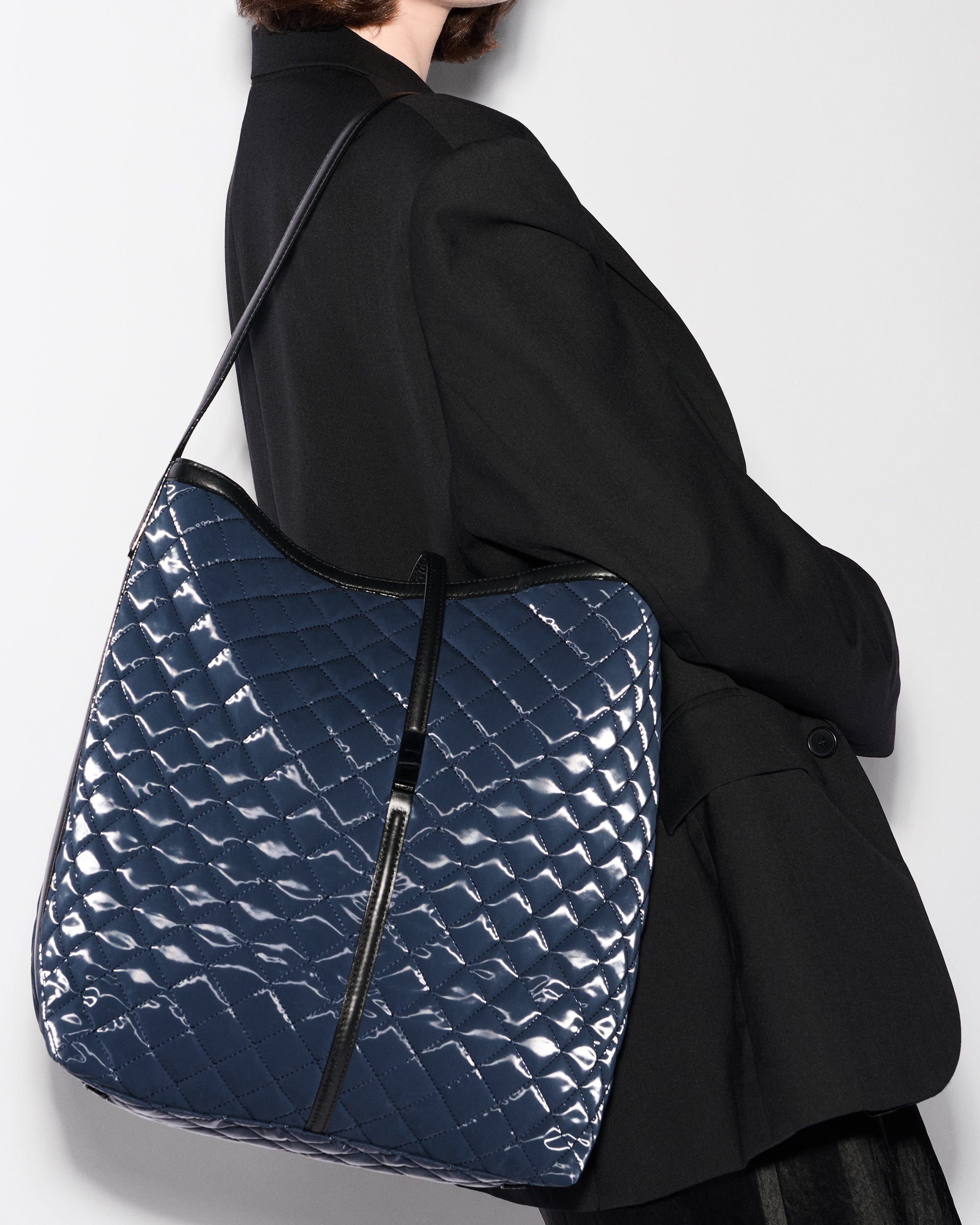 Ink Liquid Large Astor Hobo